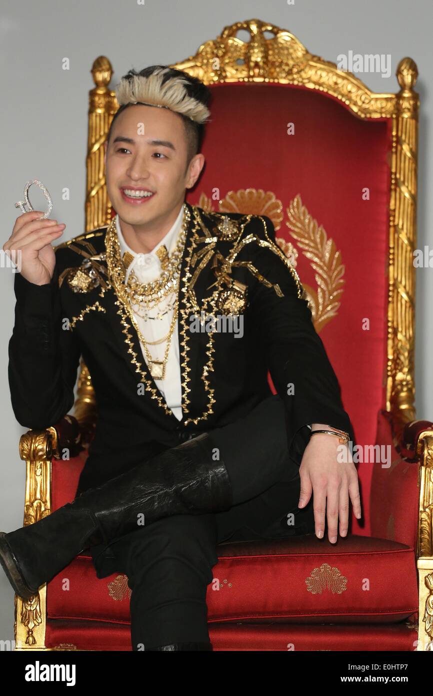 Taipei, China. 8th May, 2014. Singer Wilber Pan shoots poster in Taipei ...