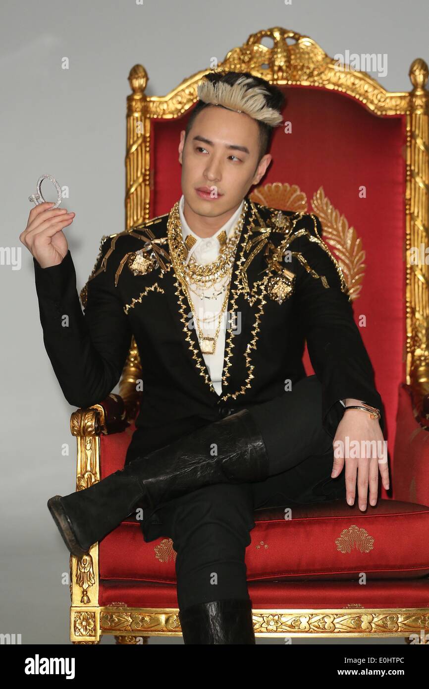 Taipei, China. 8th May, 2014. Singer Wilber Pan shoots poster in Taipei ...