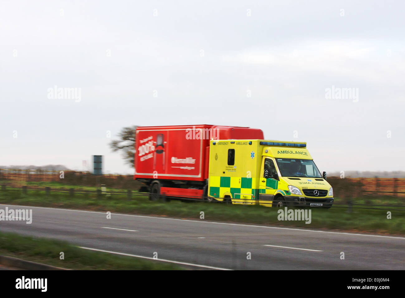 Lorry overtaking hi-res stock photography and images - Alamy