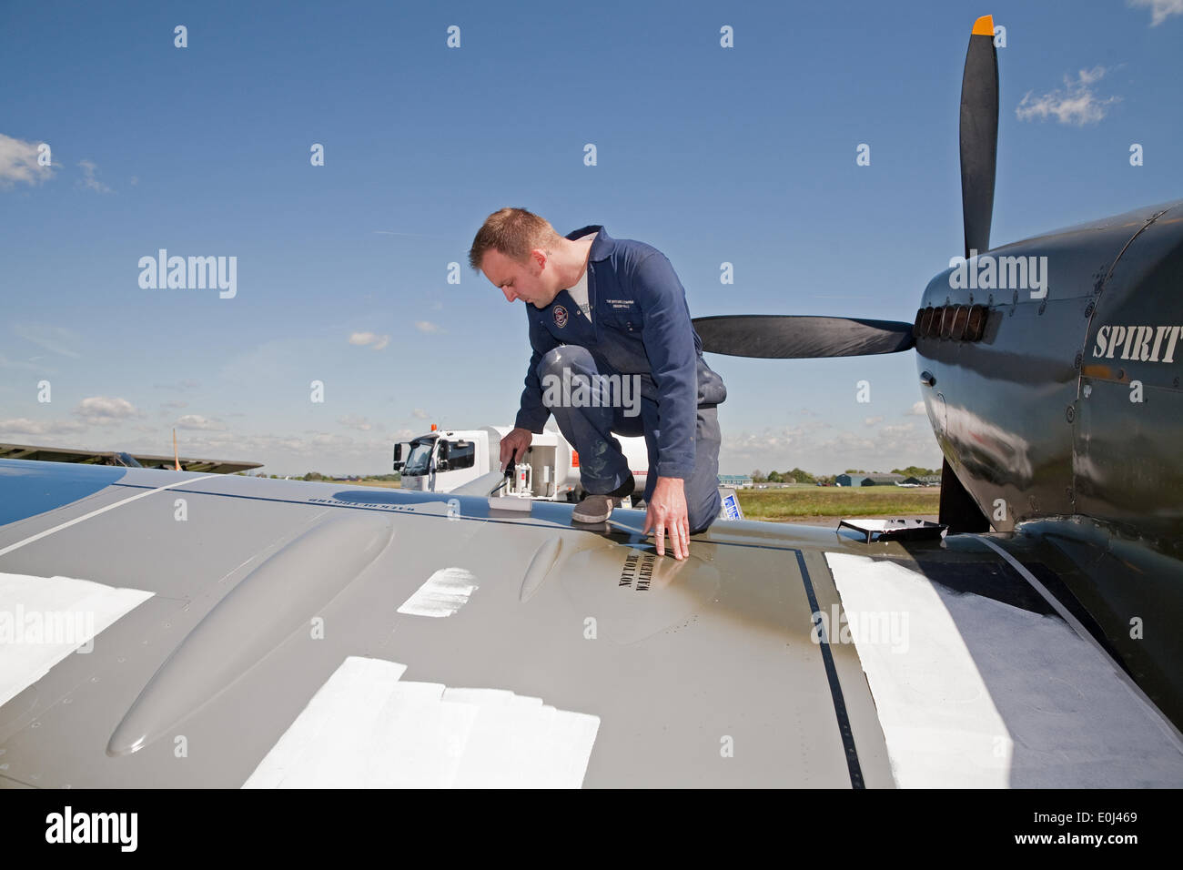 Spirit of kent spitfire hi-res stock photography and images - Alamy