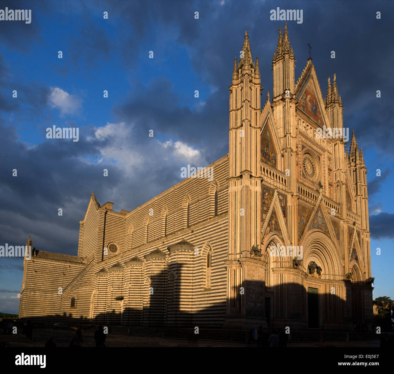Overall view of the Cathedral of Orvieto, Umbria, Italy Stock Photo - Alamy