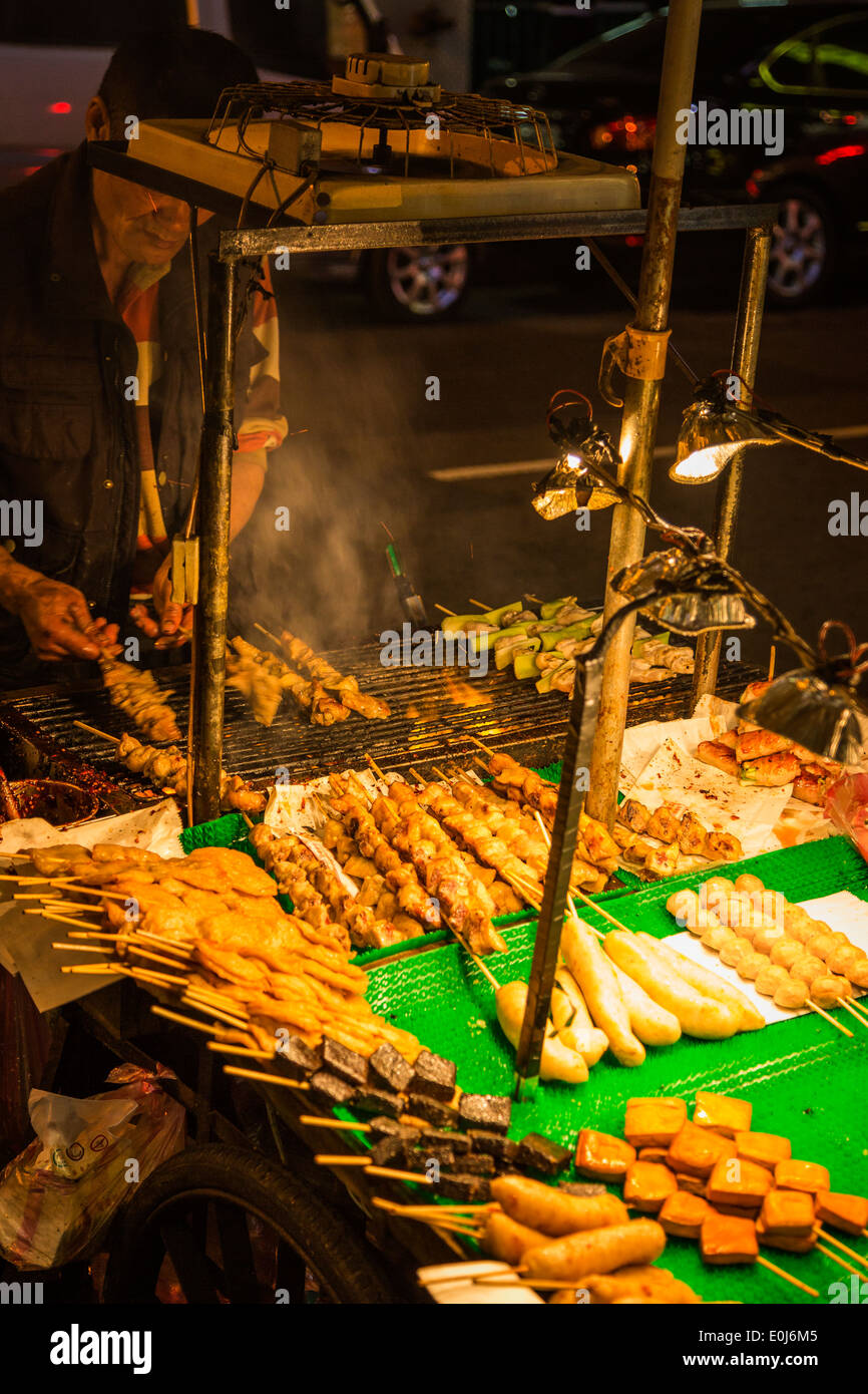 Asian food stand hi-res stock photography and images - Alamy