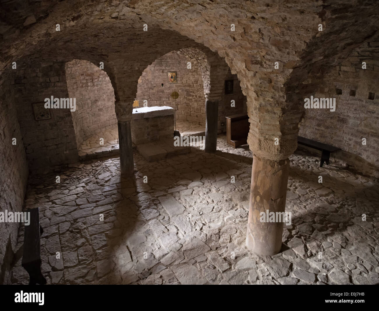 Romanesque crypt hi-res stock photography and images - Alamy