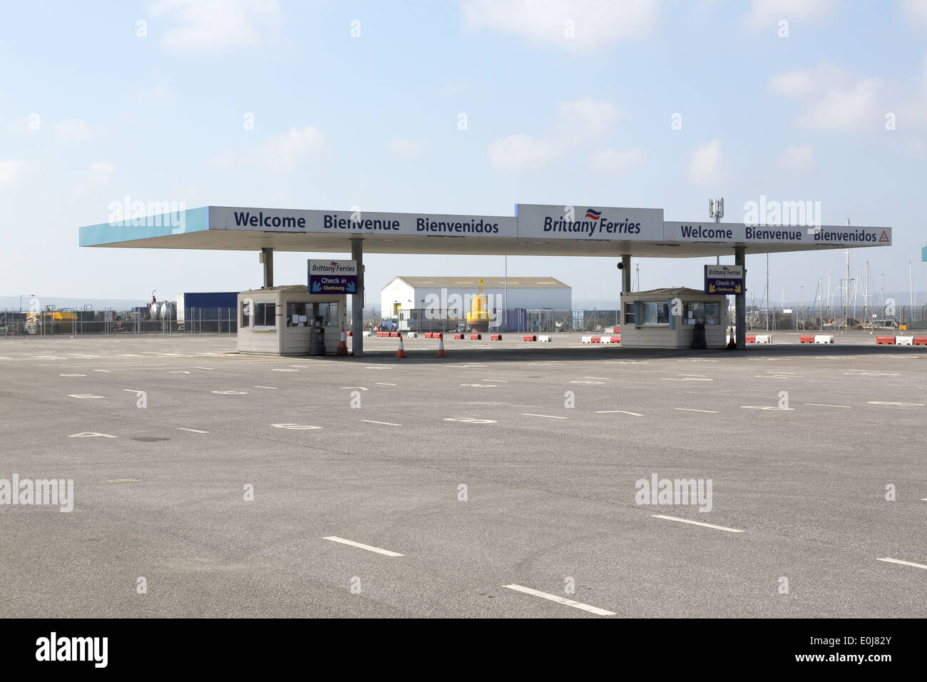 Ferry Terminal Stock Photos & Ferry Terminal Stock Images - Alamy