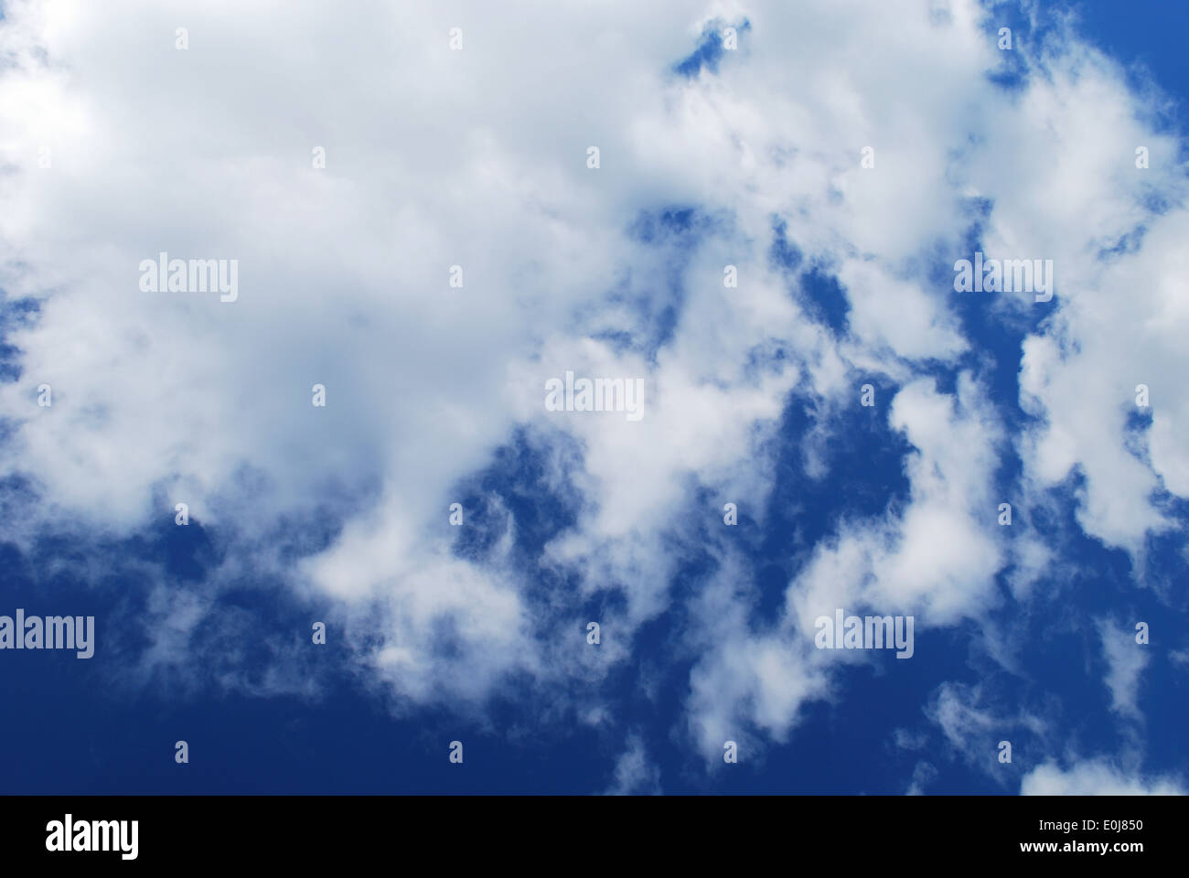 Cloud piercing hi-res stock photography and images - Alamy