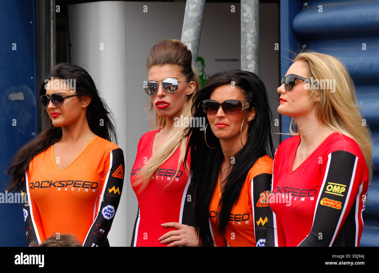Grid girls motor racing hi-res stock photography and images - Alamy