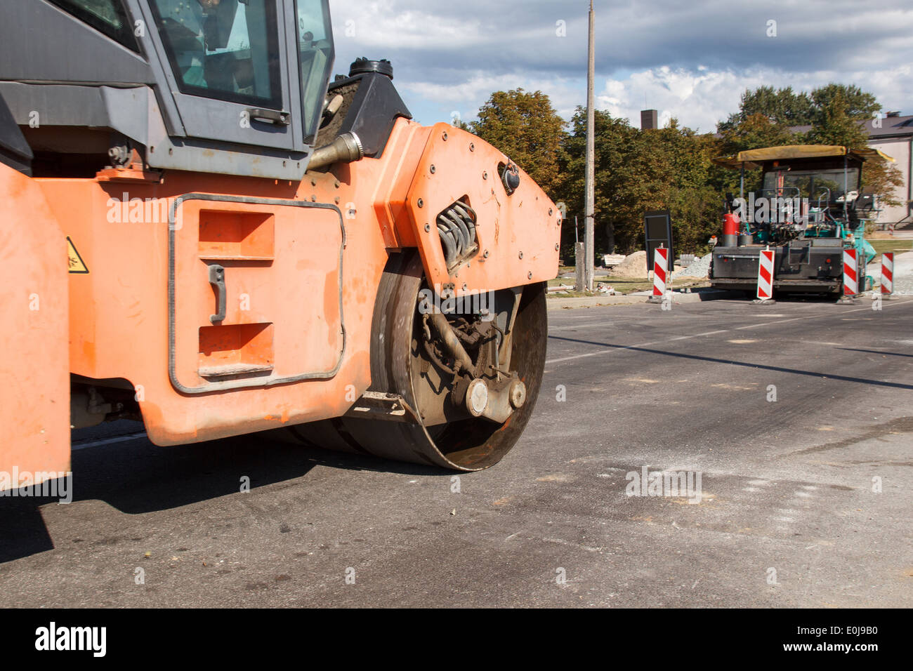 Asphalt roller hi-res stock photography and images - Alamy