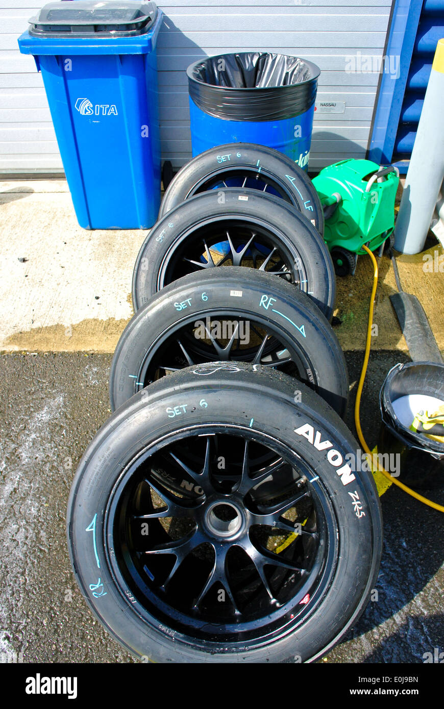 Racing wheels hi-res stock photography and images - Alamy