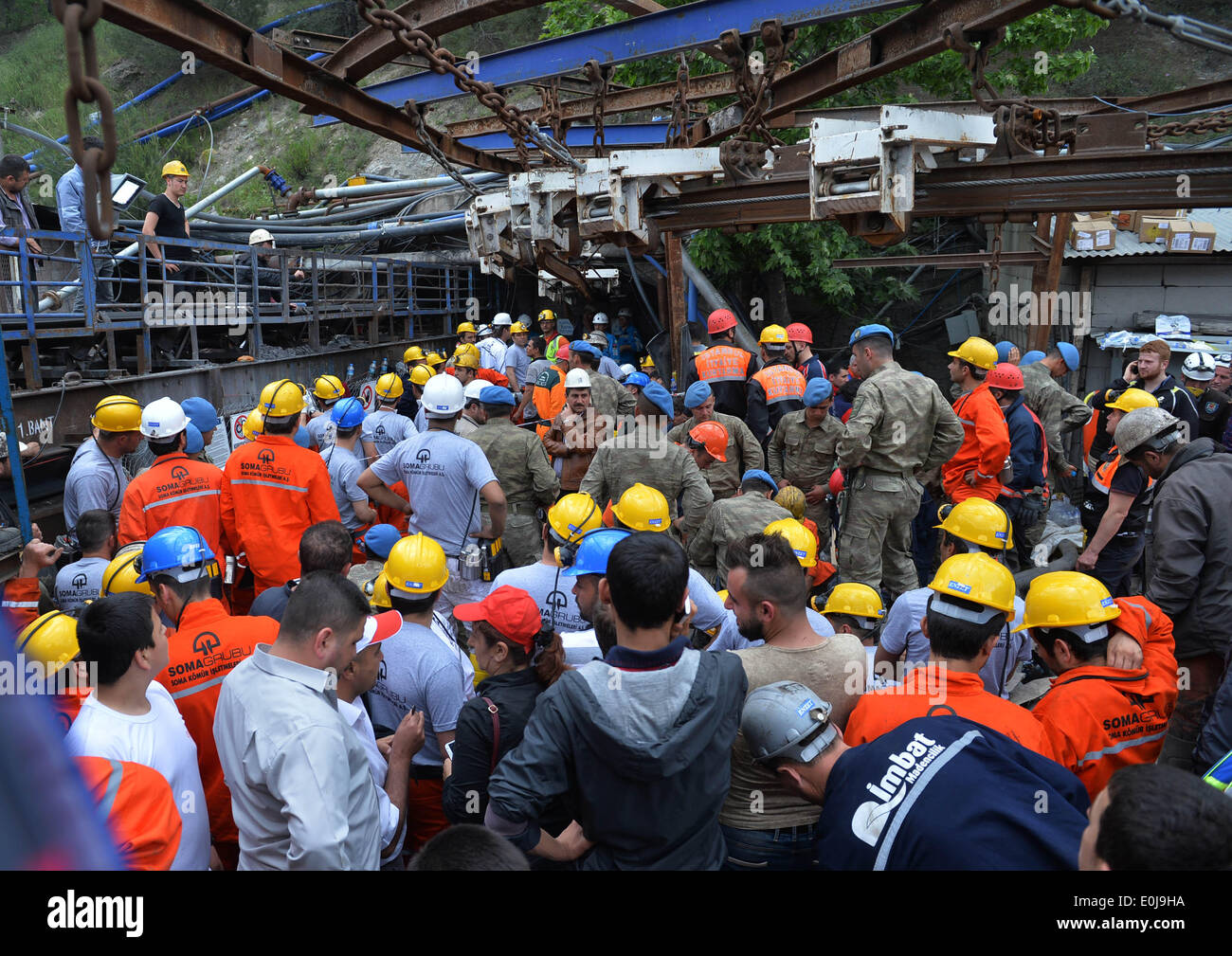 Manisa. 14th May, 2014. People rescue the trapped miners in Manisa on ...