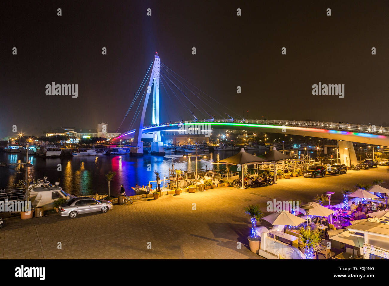 Night wharf hi-res stock photography and images - Alamy