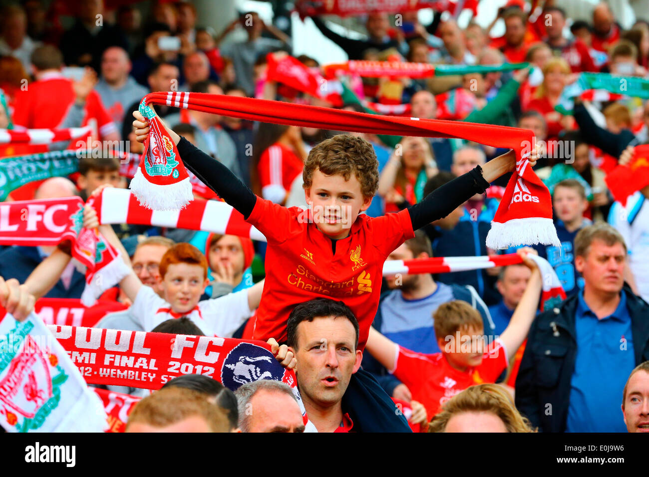 Young liverpool fan hi-res stock photography and images - Alamy