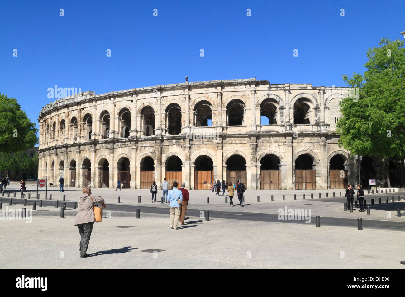 Roman Amphitheater, Nimes, Languedoc-Roussillion, Provence, France ...