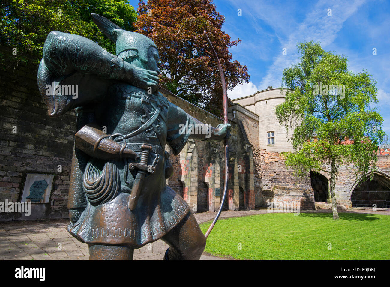 Nottingham statue of robin hood High Resolution Stock Photography and ...