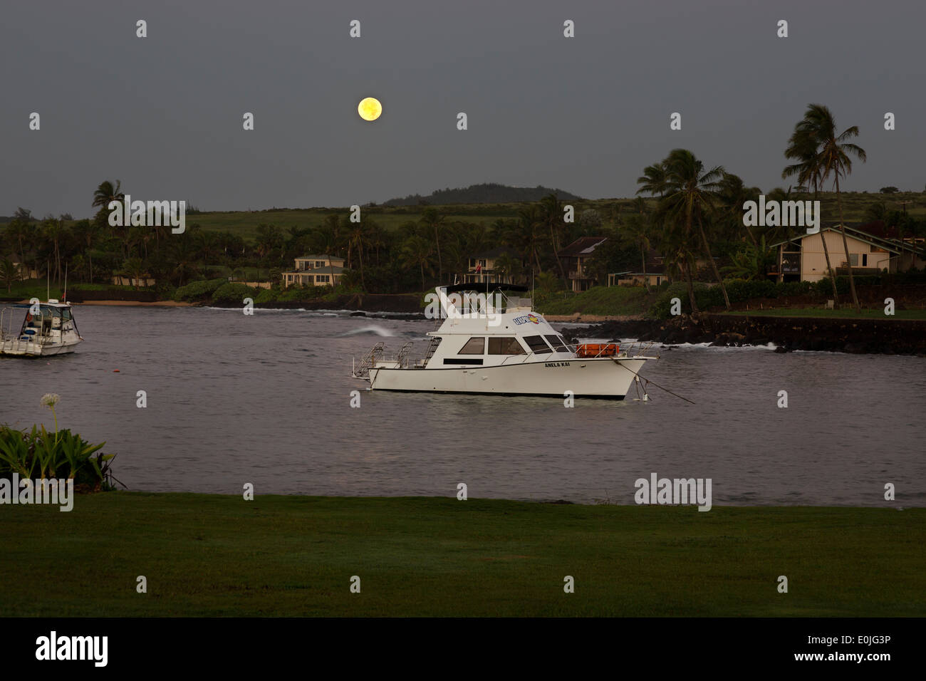 Hawaiian moon hi-res stock photography and images - Alamy