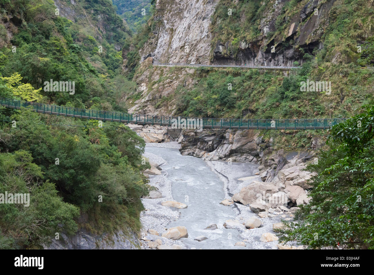 Hanging bridge hi-res stock photography and images - Alamy