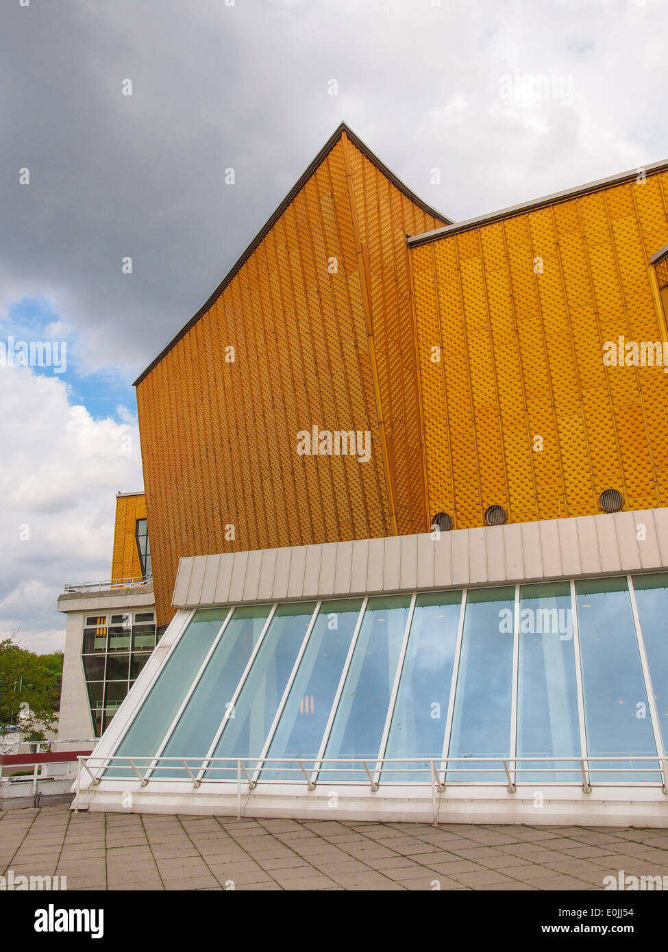 The Berliner Philharmonie concert hall in Berlin Germany Stock Photo ...