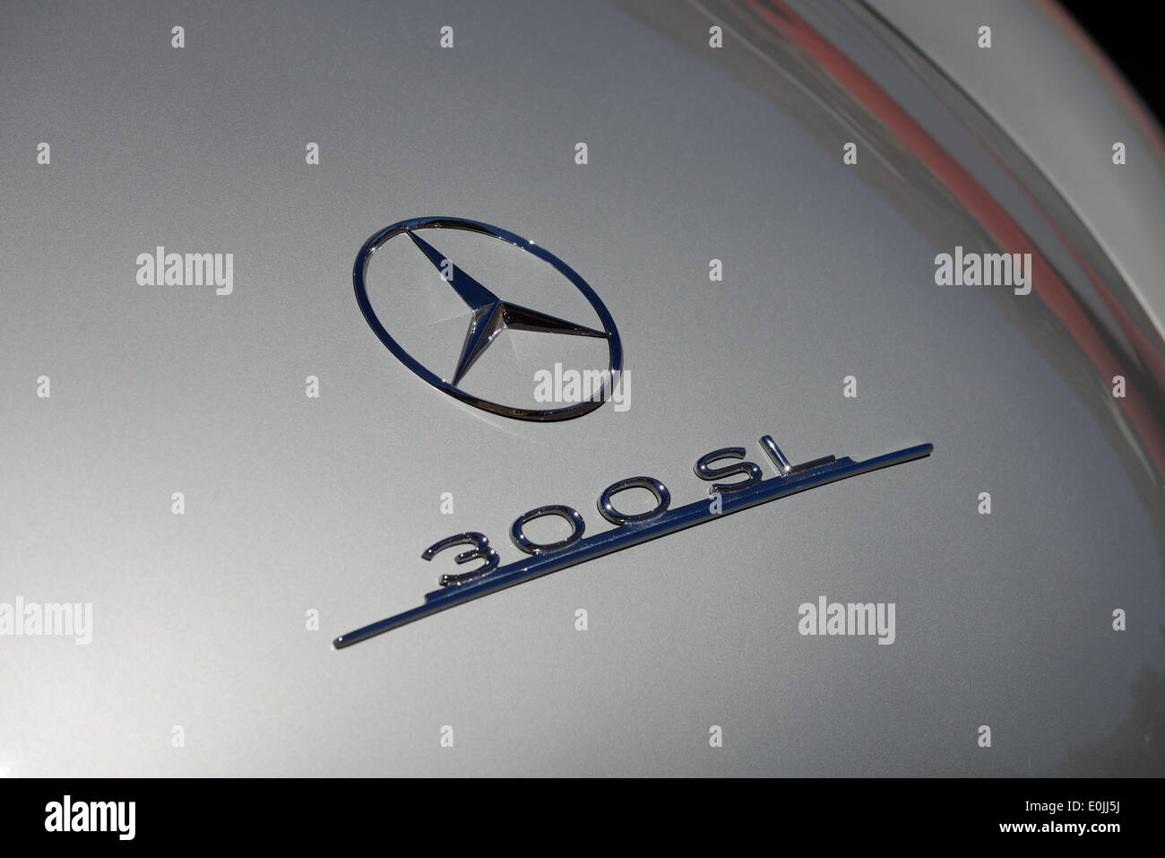Classic Mercedes Benz 300SL badge Stock Photo - Alamy