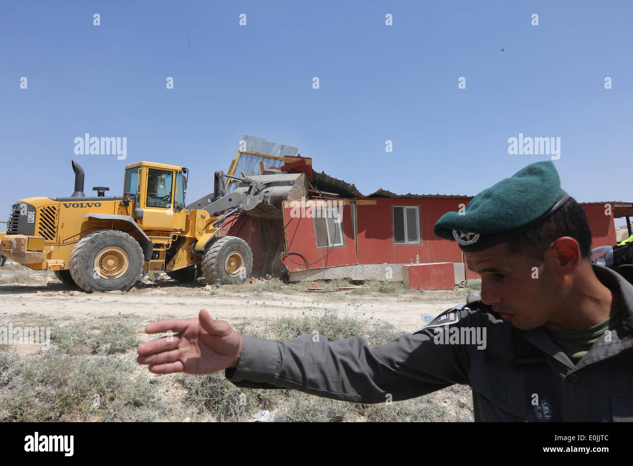 Idf soldiers security israel hi-res stock photography and images - Alamy