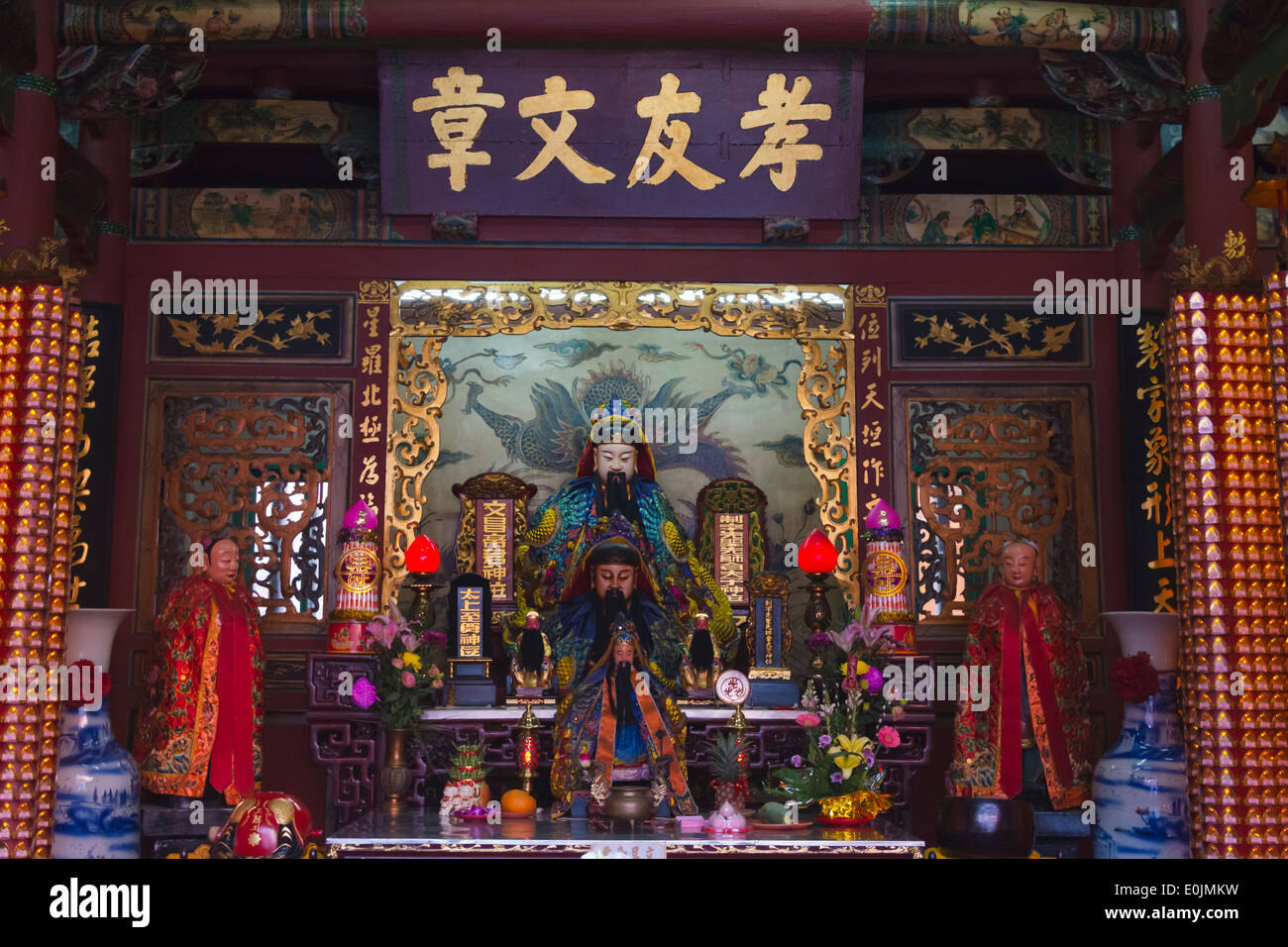 Statues and shrine inside Guan Di Temple, Hsinchu, Taiwan Stock Photo ...