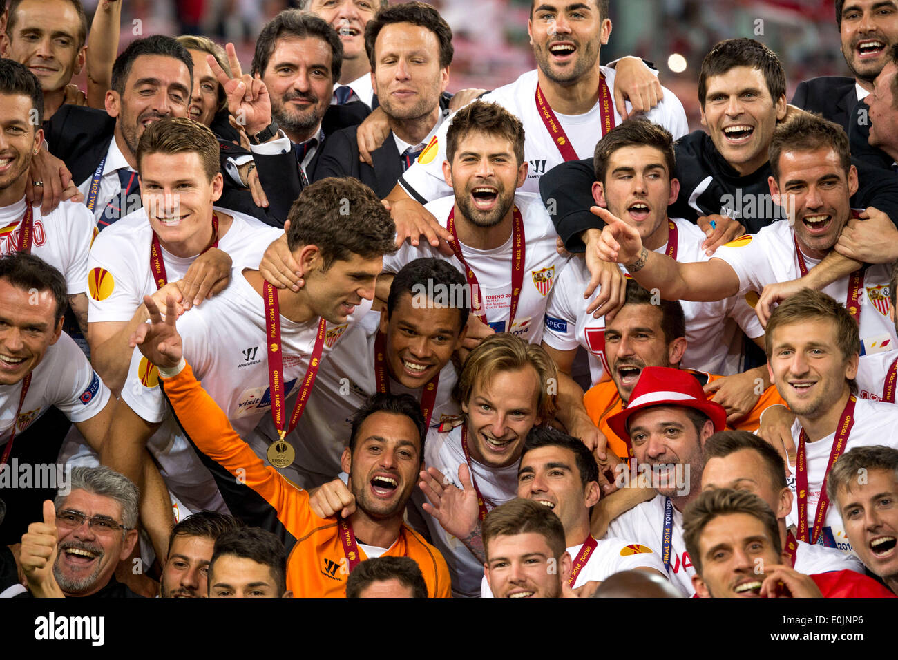 Sevilla players celebrate winning the uefa europa league hi-res stock ...