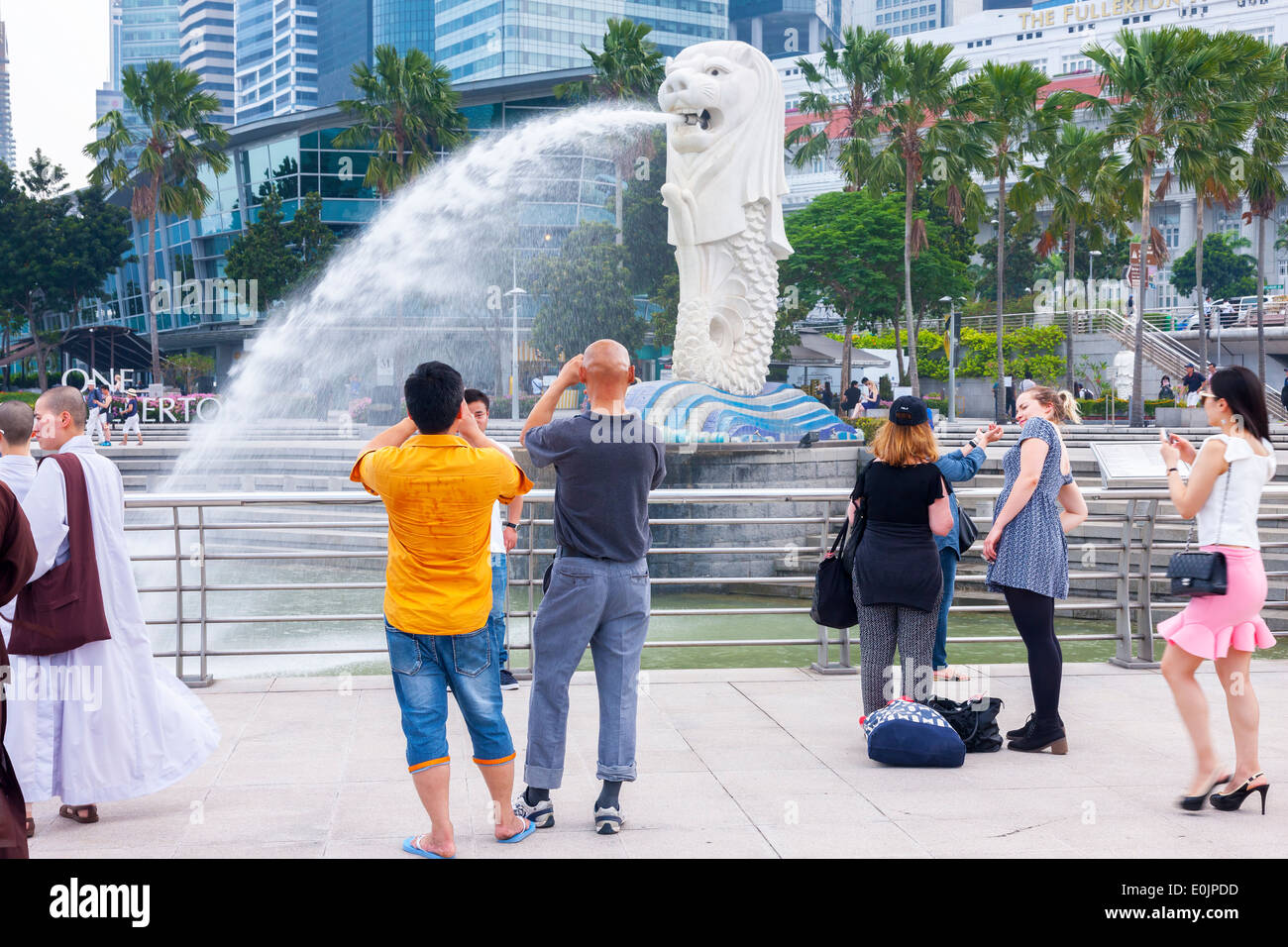 The Merlion Fountain – Singapore Stock Photo - Alamy