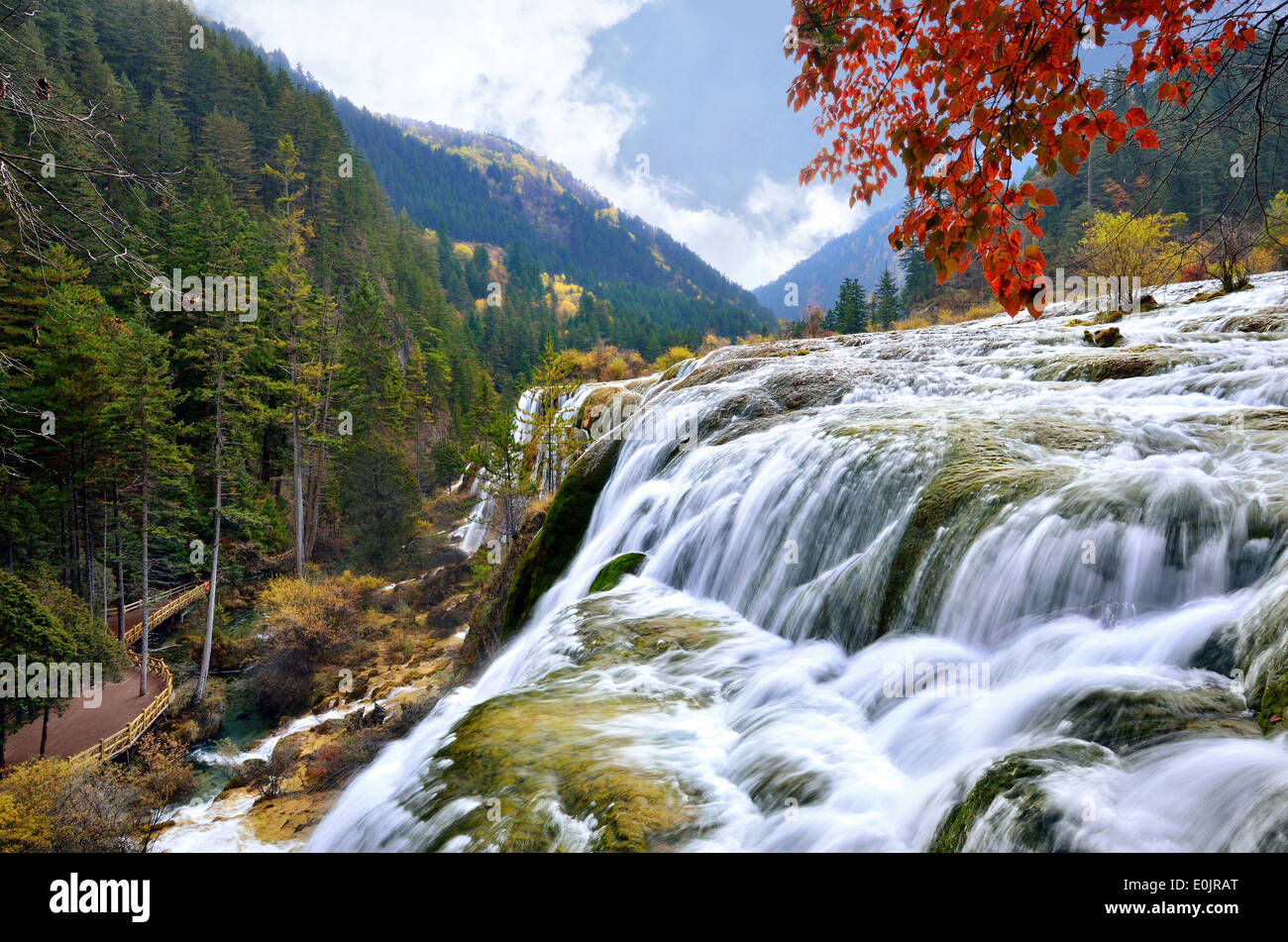 Pearl waterfall hi-res stock photography and images - Alamy