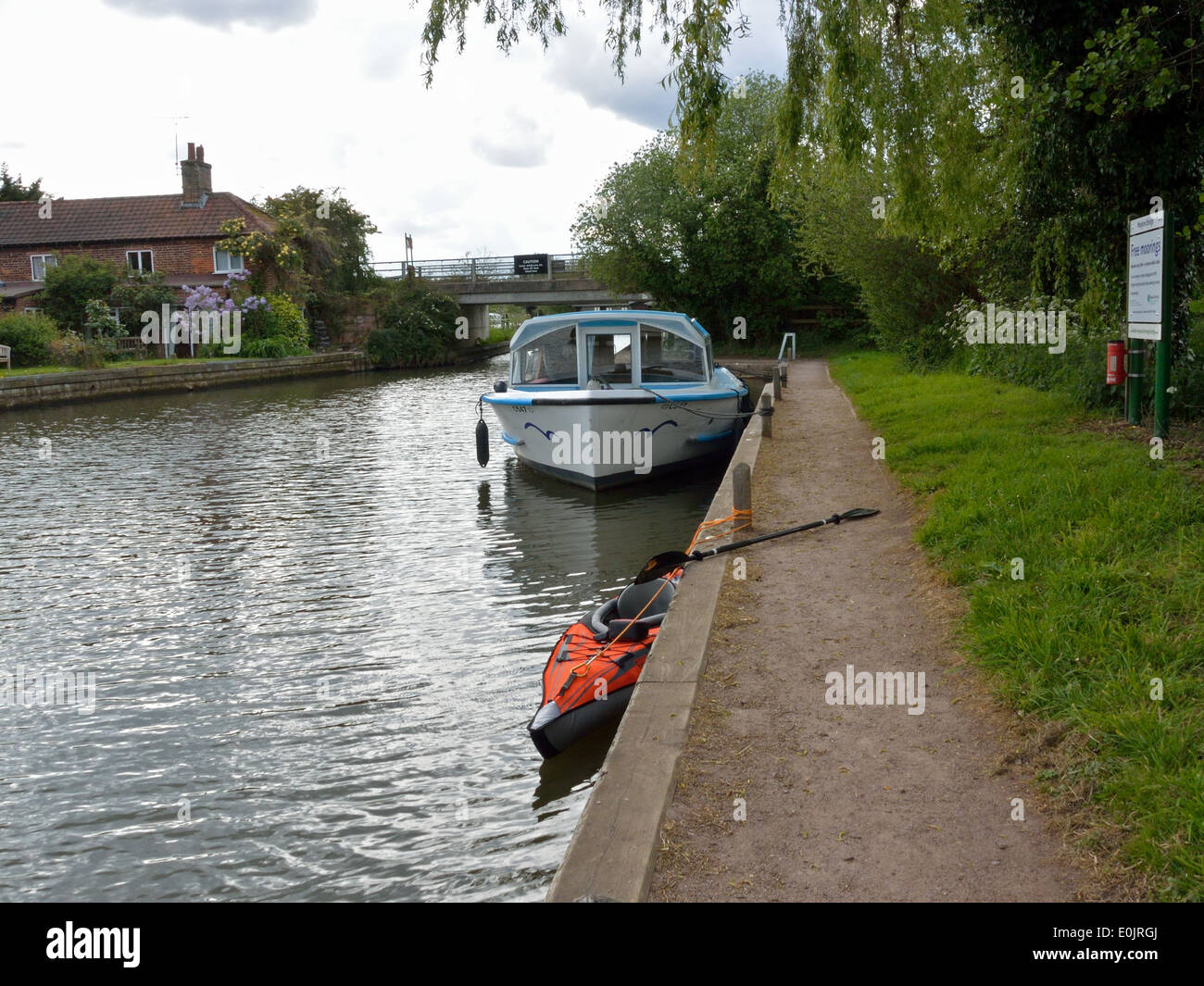 Broads Authority 24 hour moorings at Wayford Bridge, Norfolk, Broads ...