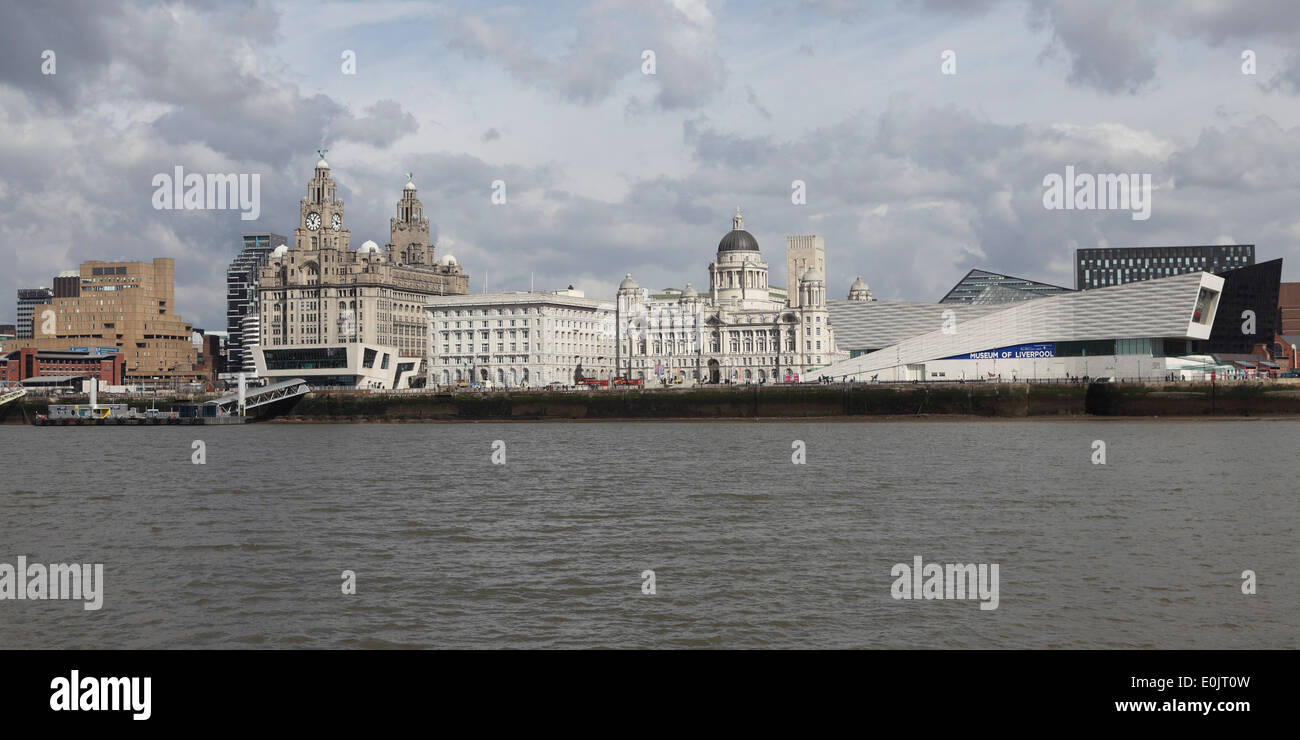 The Liver Building, Port of Liverpool Building and Museum of Liverpool ...