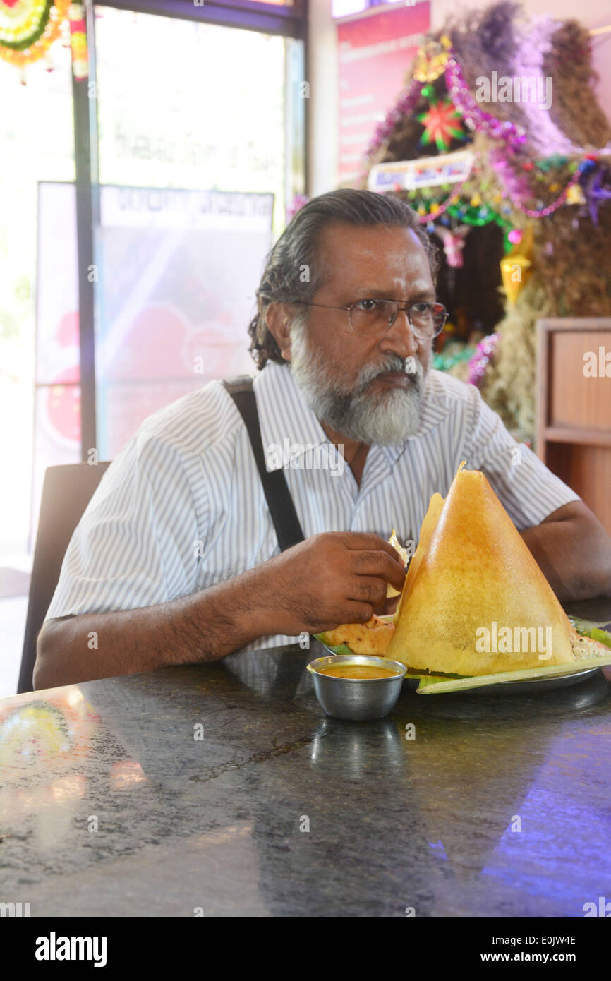 Ghee roast dosa hi-res stock photography and images - Alamy