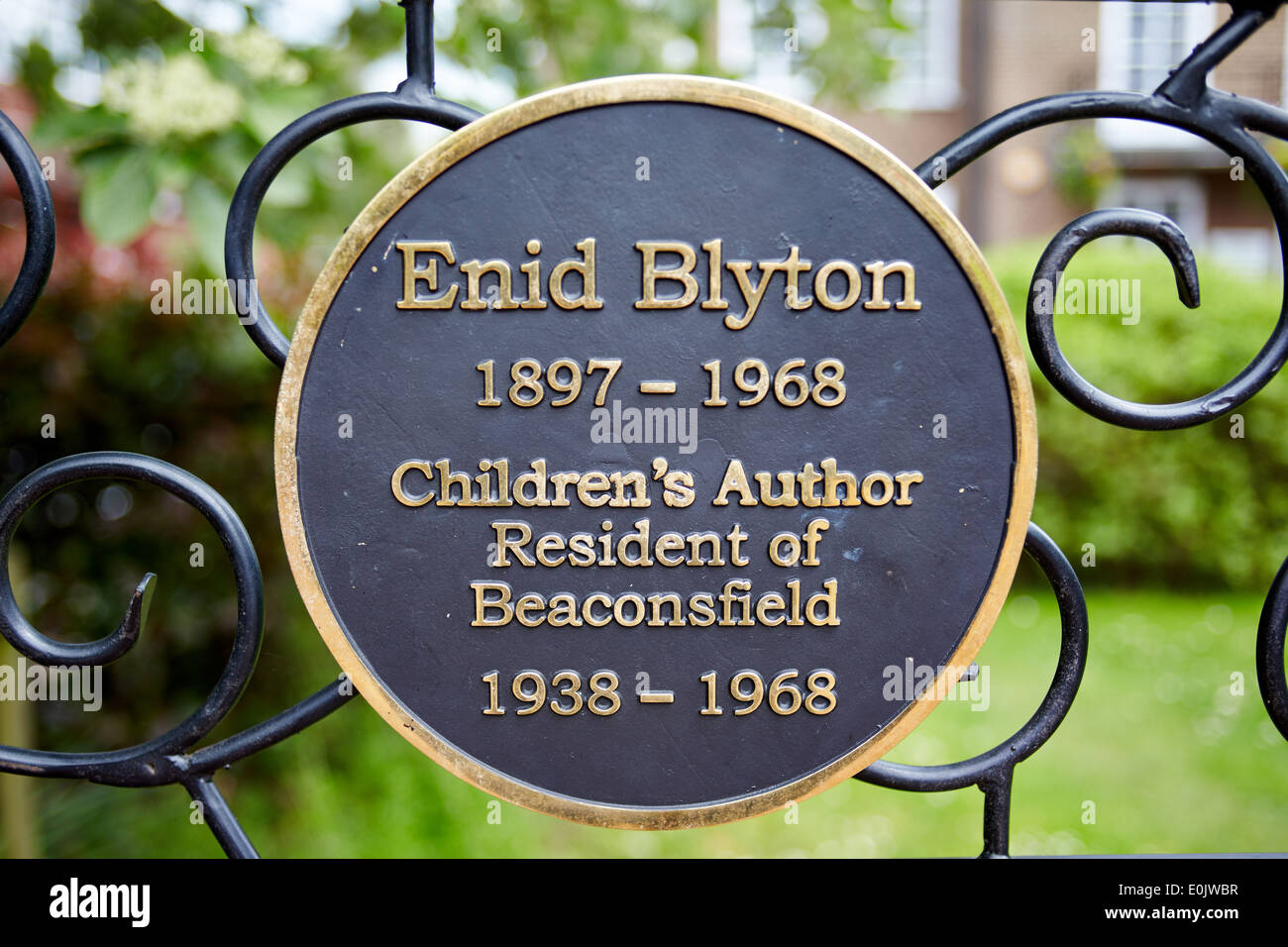 Plaque commemorating author Enid Blyton in Beaconsfield where she lived ...