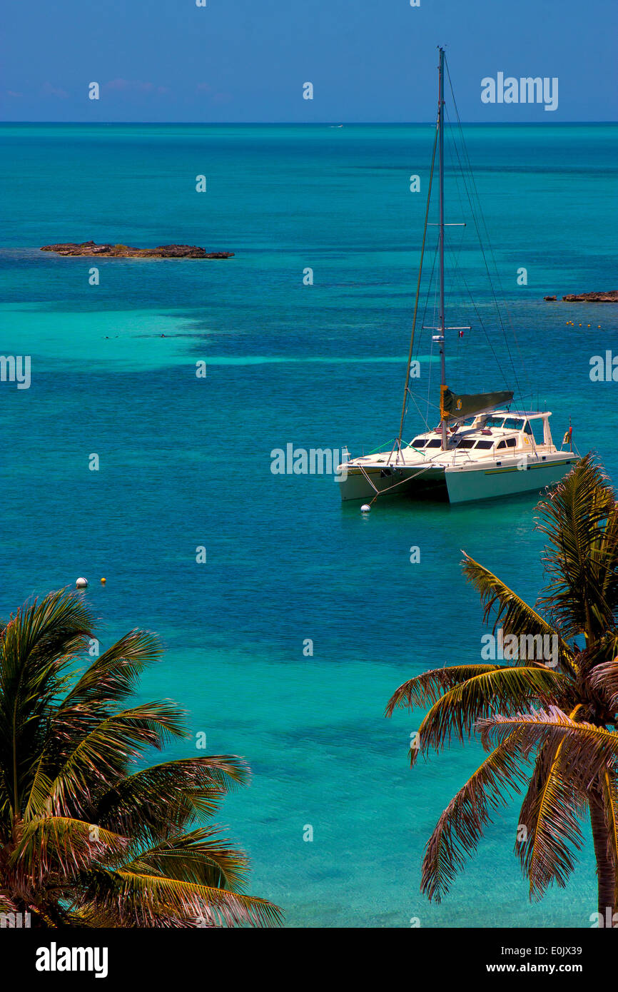 costline boat catamaran in the blue lagoon relax of isla contoy mexico ...