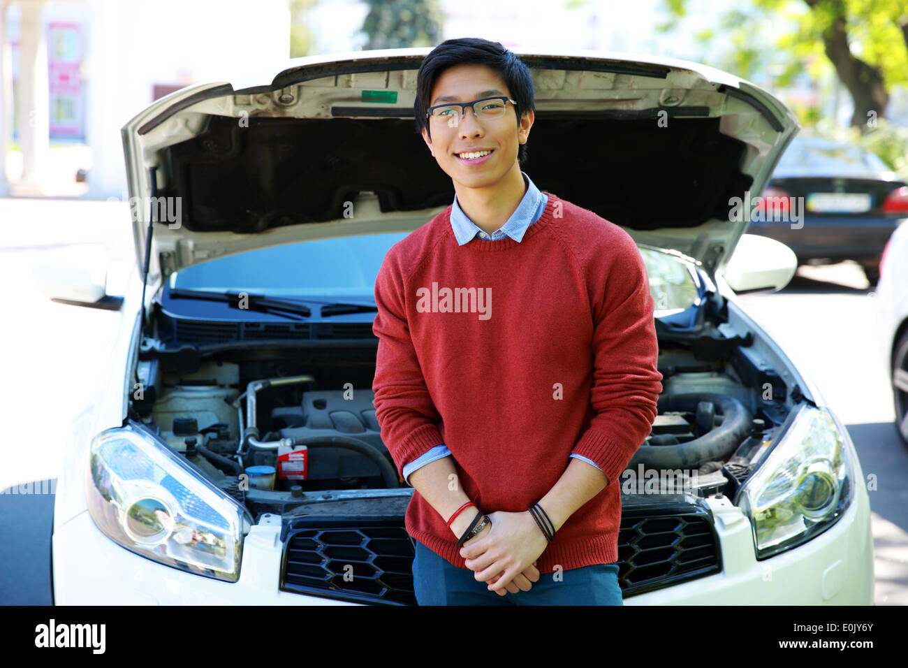 Bonnet open hi-res stock photography and images - Alamy