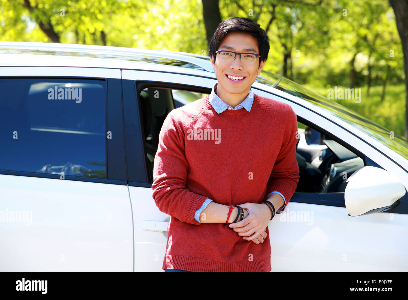 Man standing with his car hi-res stock photography and images - Alamy