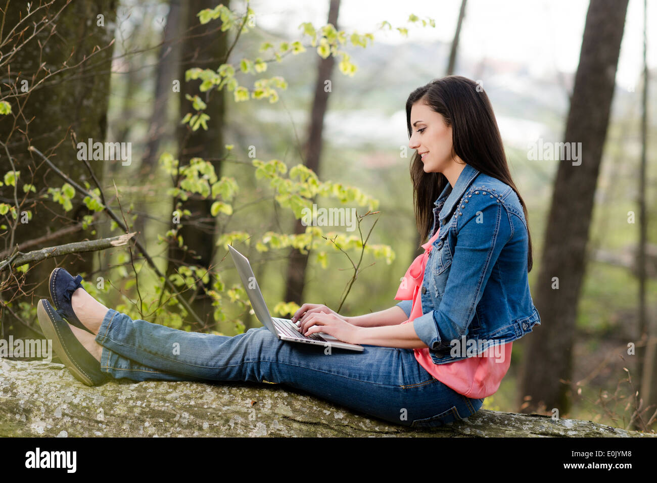 Woman laptop in nature model hi-res stock photography and images - Alamy