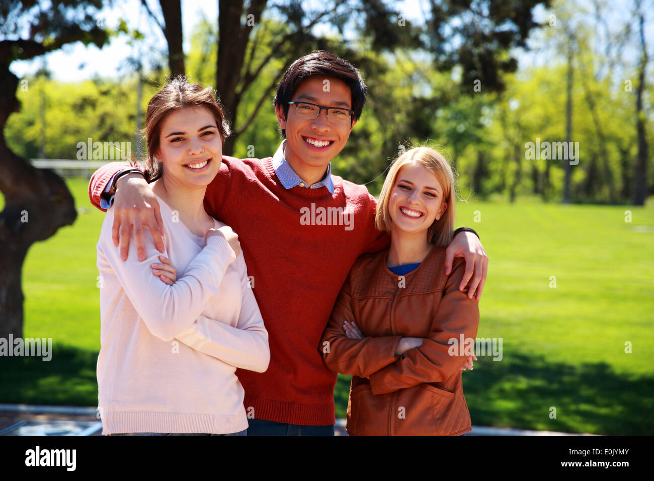 Asian friends sharing casual hi-res stock photography and images - Alamy