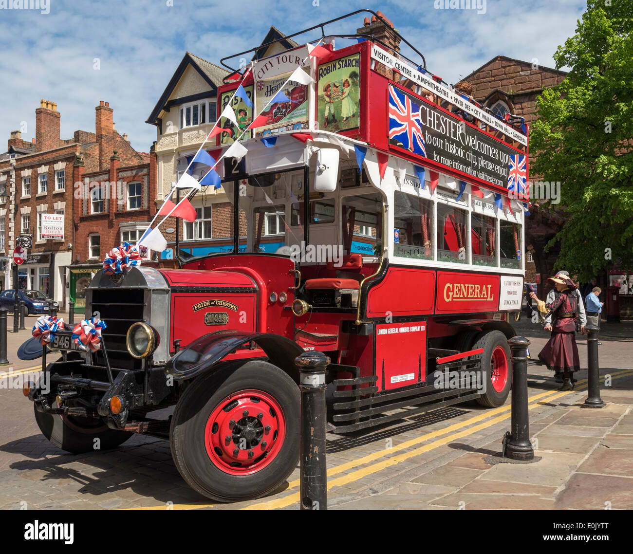 Edwardian bus hi-res stock photography and images - Alamy