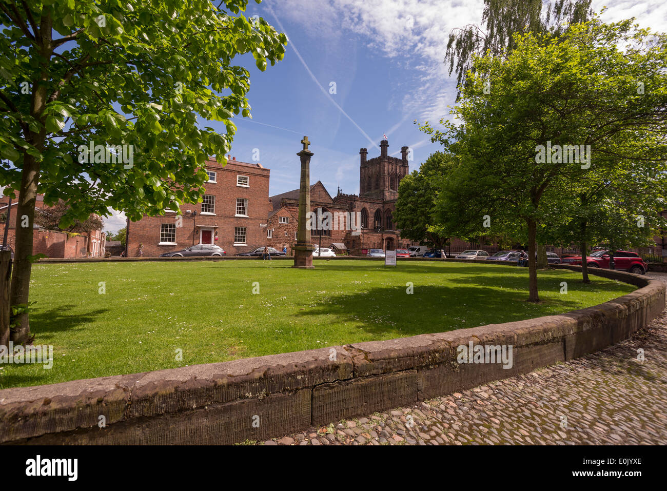 Abbey Square in Chester with the church offices and cathedral Stock ...