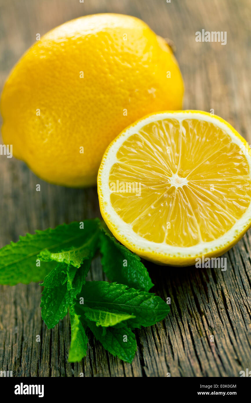 the half lemon and fresh mint Stock Photo - Alamy