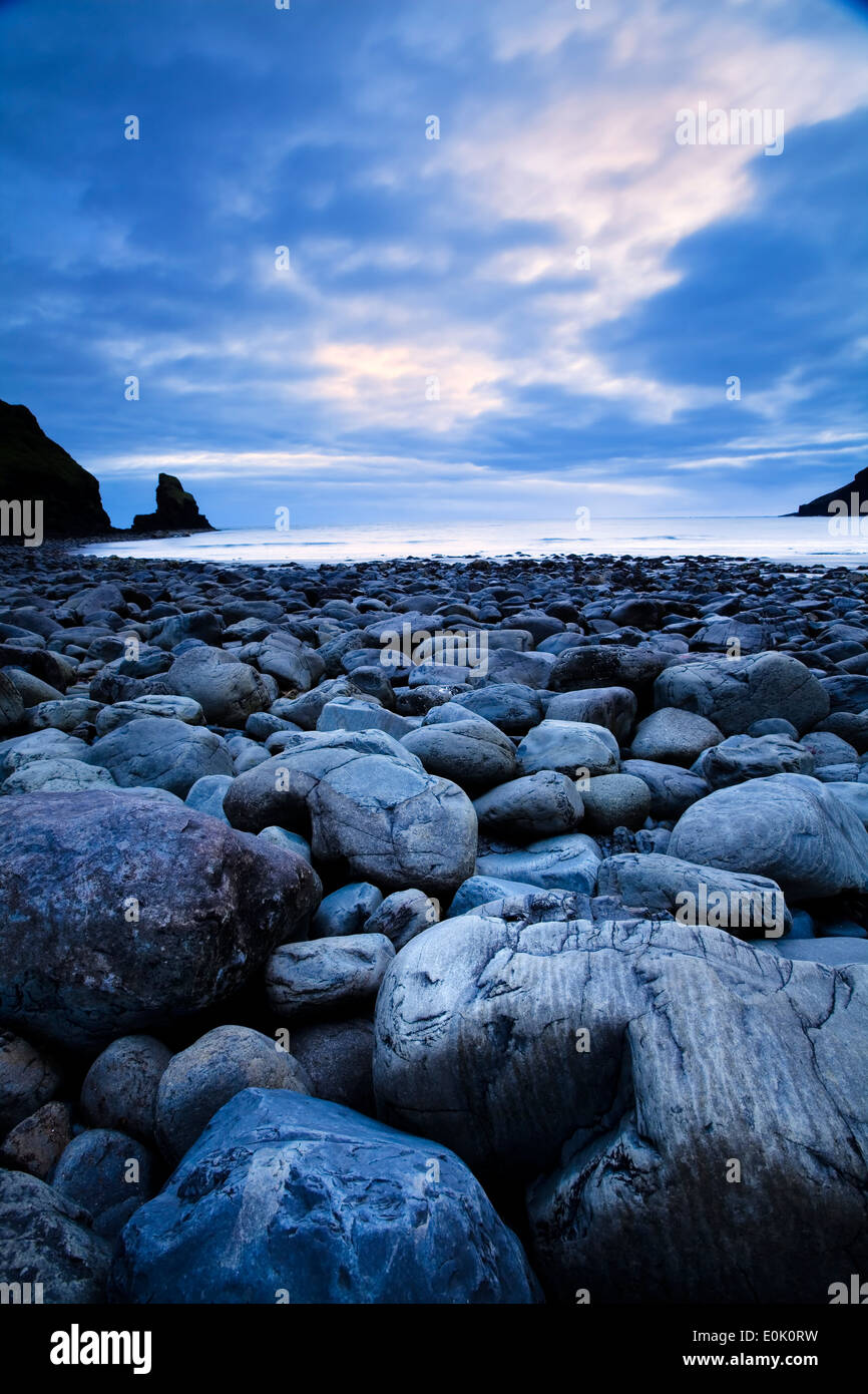 Talisker bay beach hi-res stock photography and images - Alamy