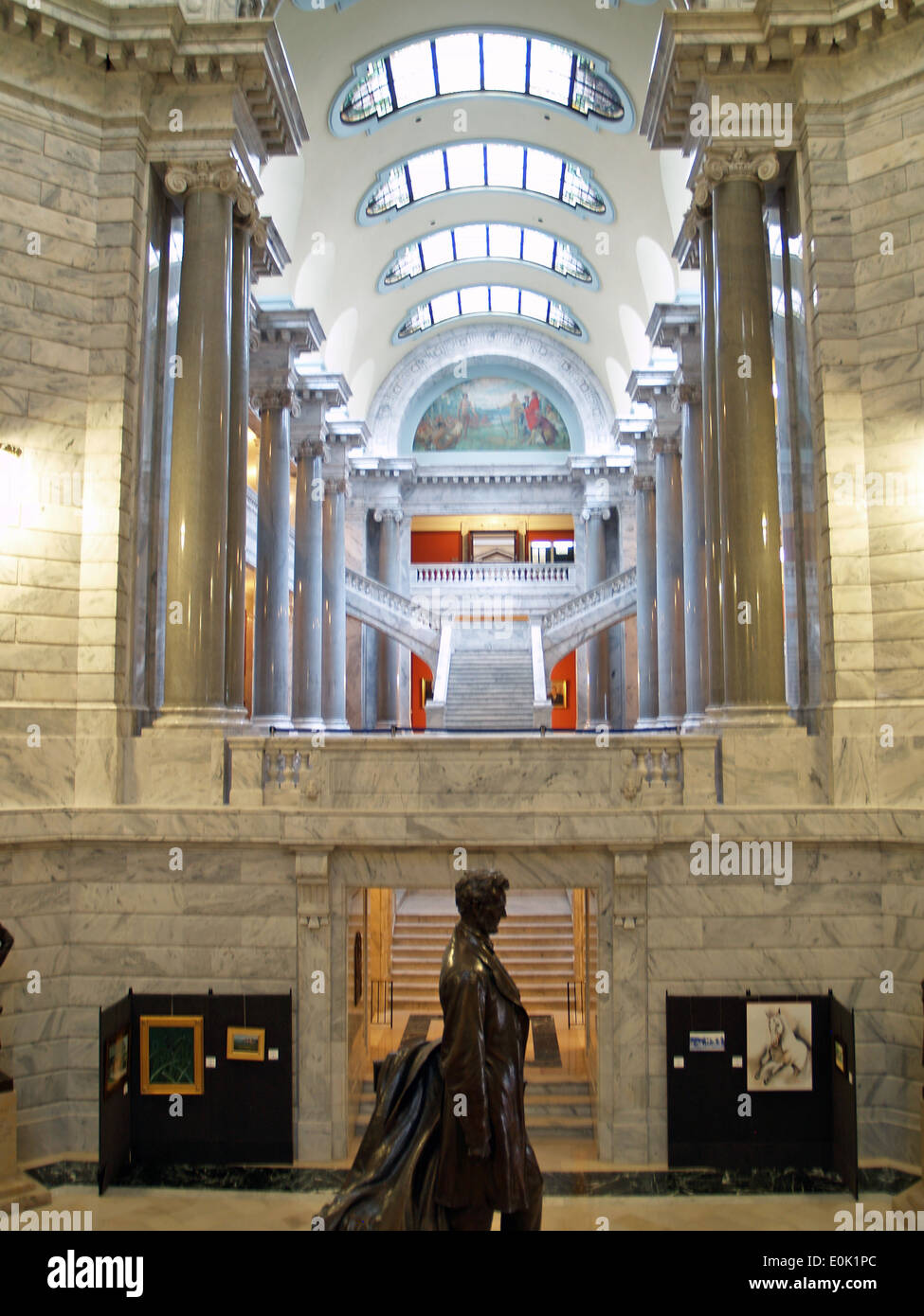 Capitol rotunda hi-res stock photography and images - Alamy