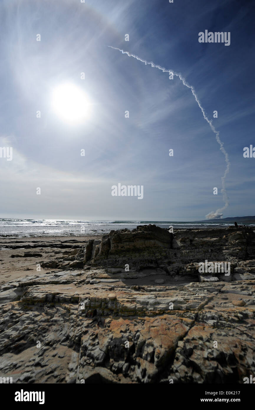 VANDENBERG AIR FORCE BASE, Calif.-- Team Vandenberg launched a United ...