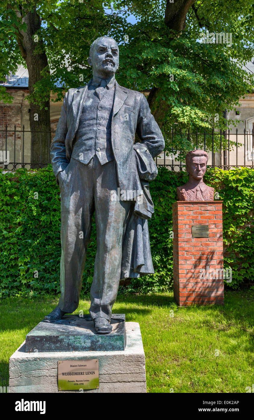 Statue of Lenin by Dimitri Schwarz, Socialist Realism Art Gallery at ...
