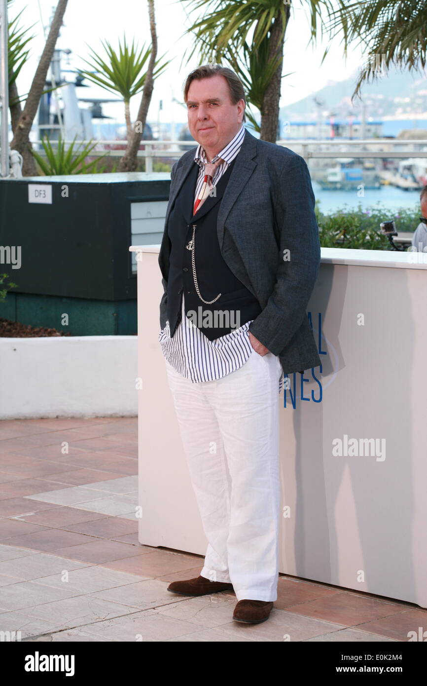 Cannes, France. 15th May, 2014. Actor Timothy Spall at the photocall ...