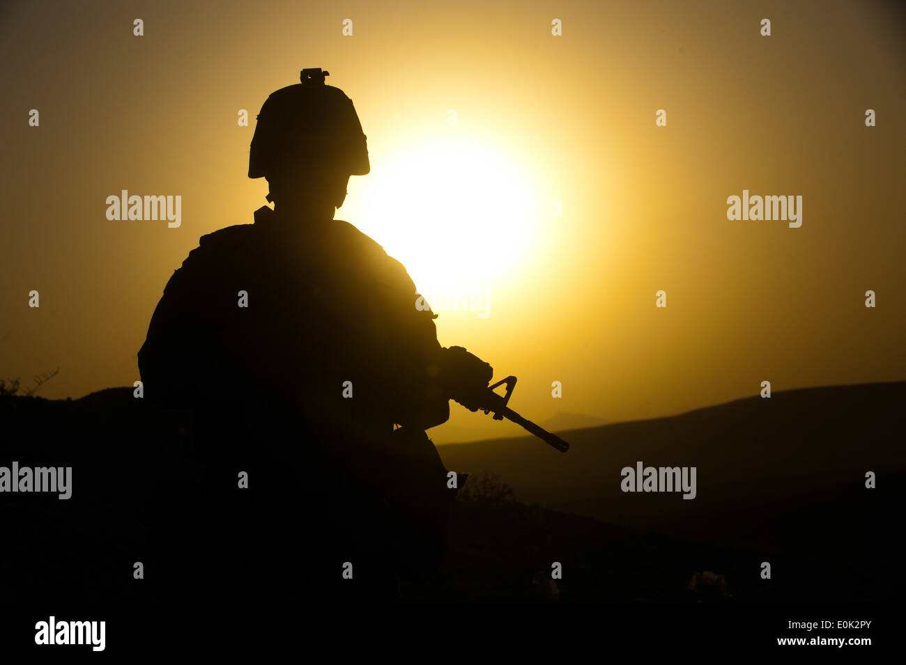 Combat correspondent hi-res stock photography and images - Alamy