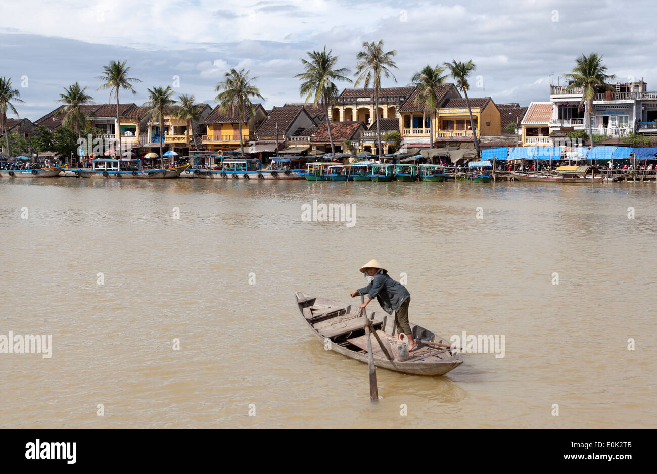 Ferry Boat crossing the Thu Bon River towards the Old Town at Hoi An ...