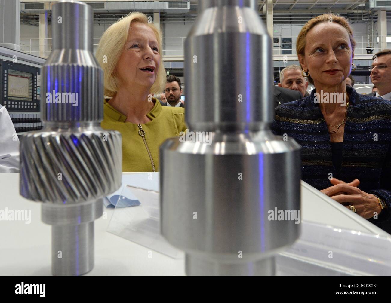 Engineering scien hi-res stock photography and images - Alamy Engineering scien hi-res stock photography and images - Alamy