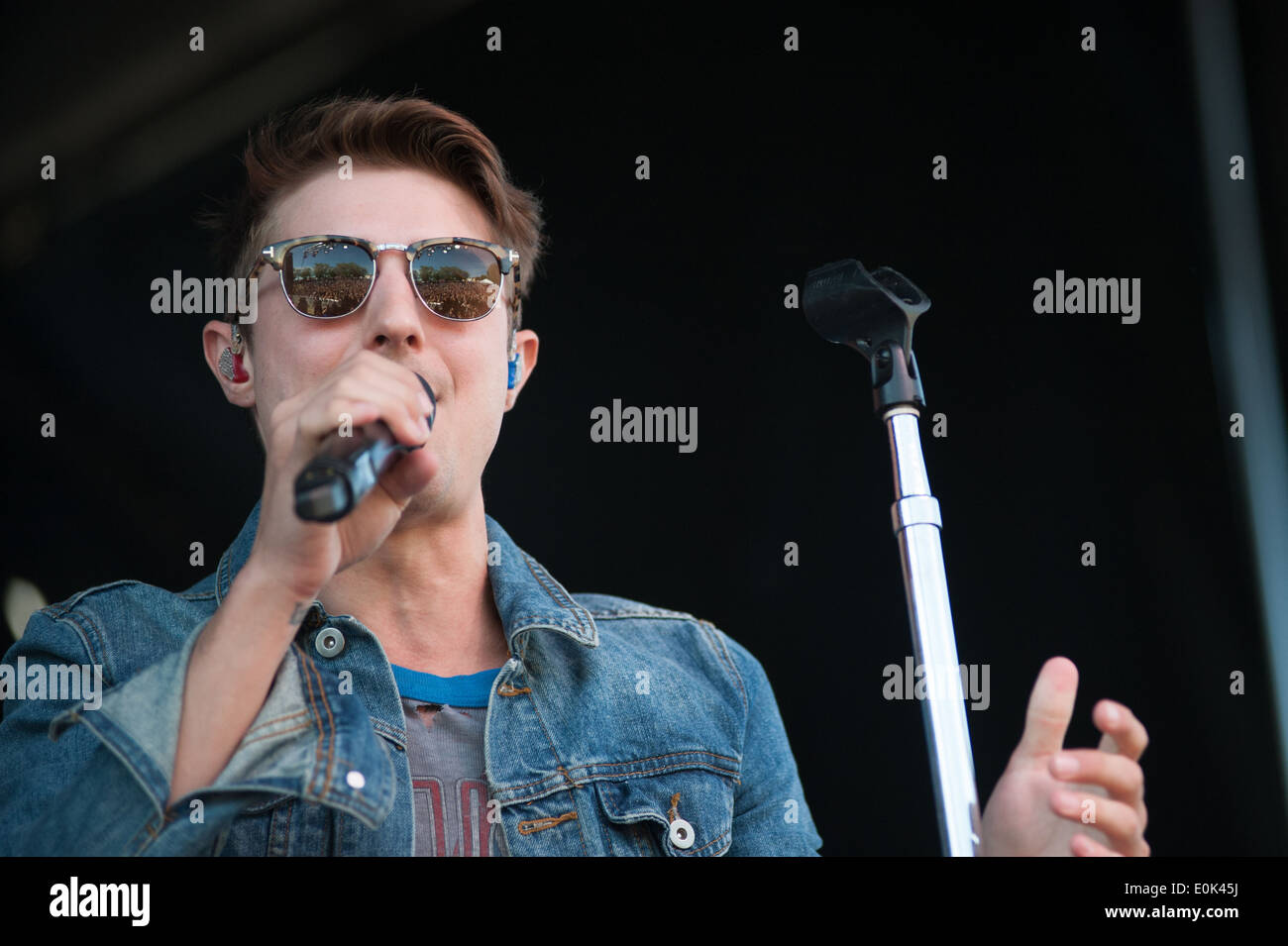 Hot chelle rae hi-res stock photography and images - Alamy