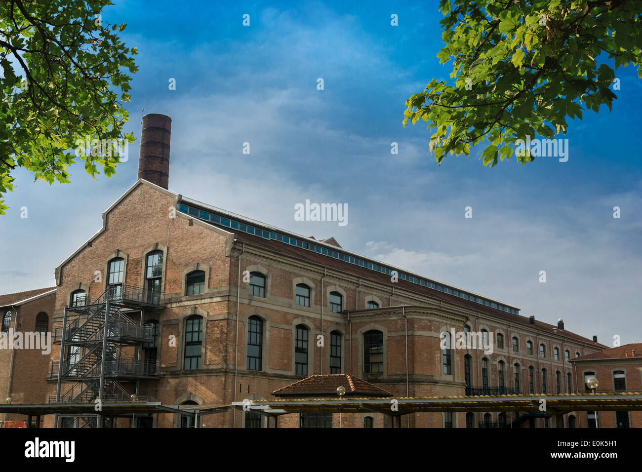 Building engineer hi-res stock photography and images - Alamy