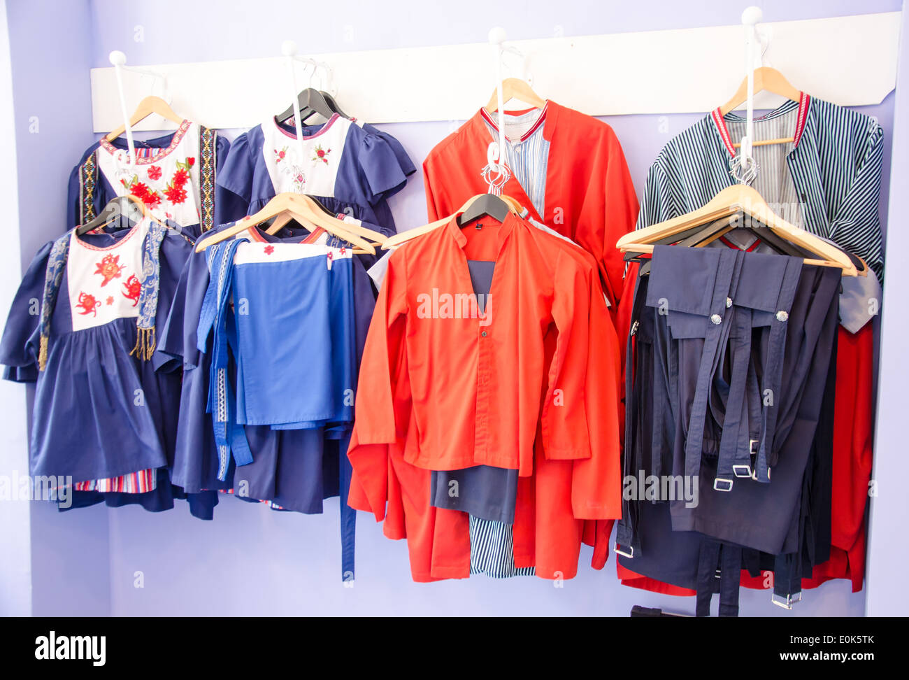 Dutch traditional costume hi-res stock photography and images - Alamy