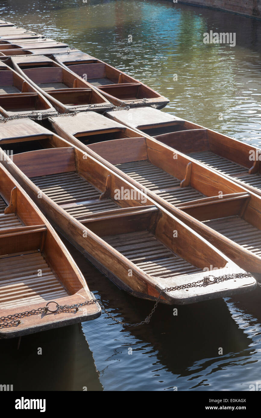 Punt Boats on River Cam, Cambridge; England Stock Photo - Alamy